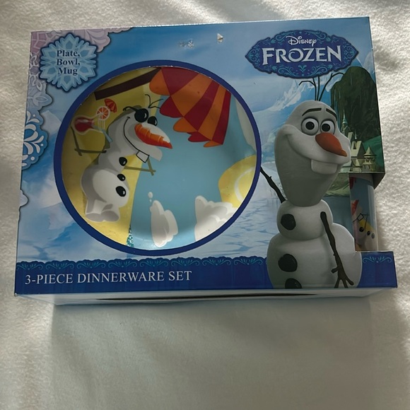 Disney | Other | Disney Frozen 3 Piece Dinnerware Set New Never Used In ...